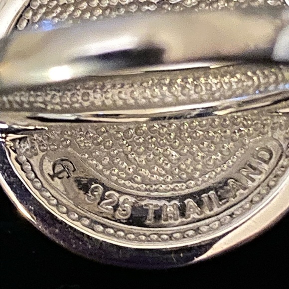 Chelsea Taylor | Jewelry | Chelsea Taylor Ombr Crystal Ring Size 9 ...